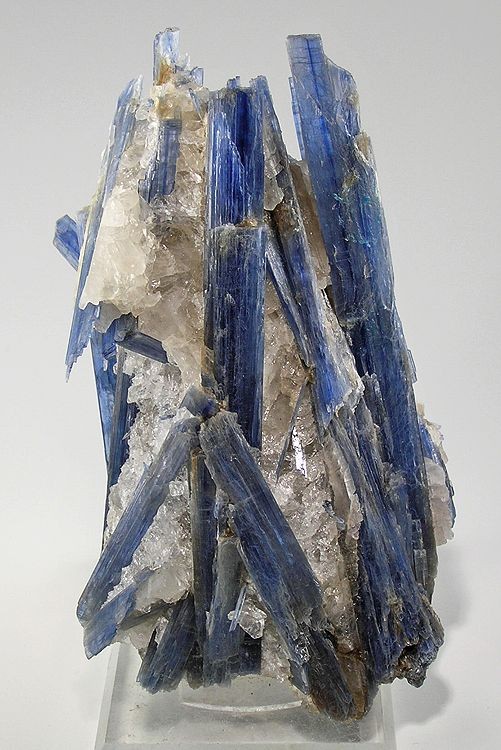 Mineral Monday: Kyanite - Scienceline